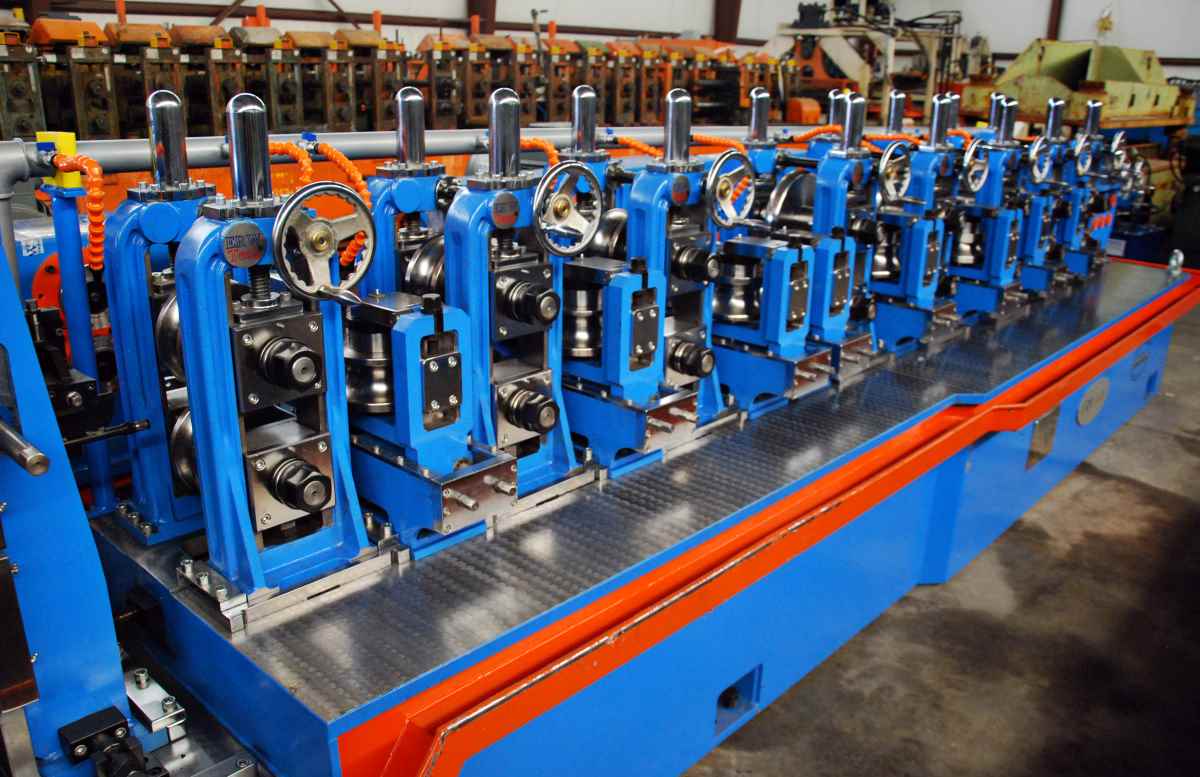 Universal Tube & Rollform Equipment - Tube Mills - Rollformers - USA